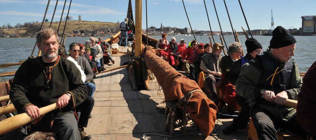 Rowing a viking ship | Oseberg Vikingarv